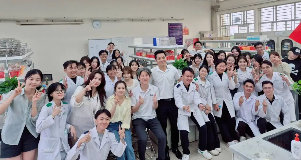 Students from Daegu Haany University (Korea) Experience Hands-on ...